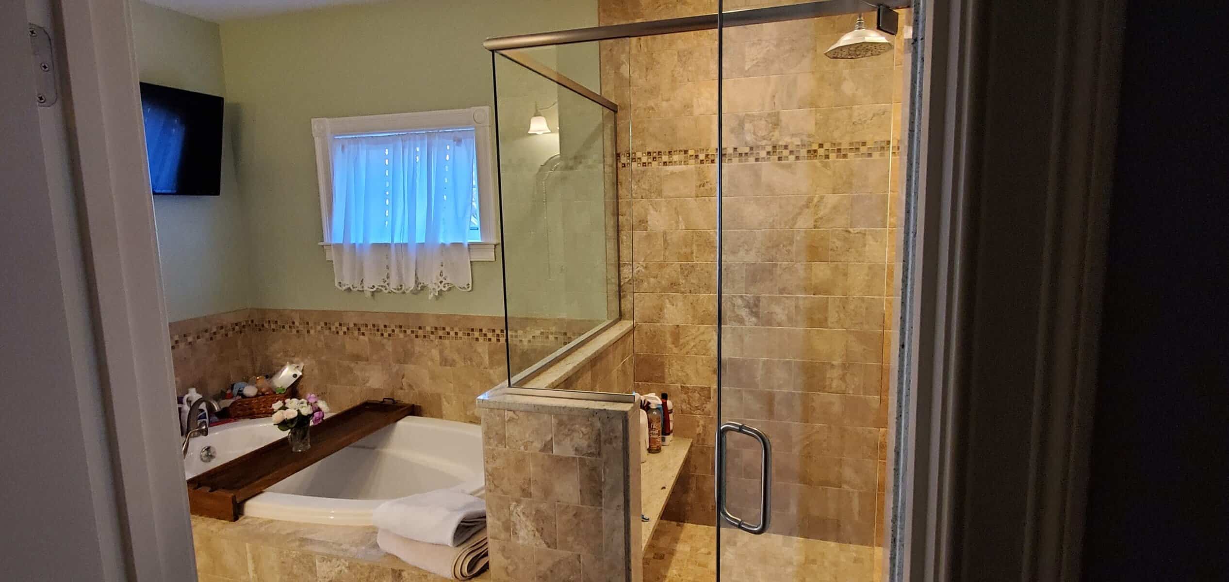 The Pros and Cons of Walk-In Showers - Finish Masters Construction ...